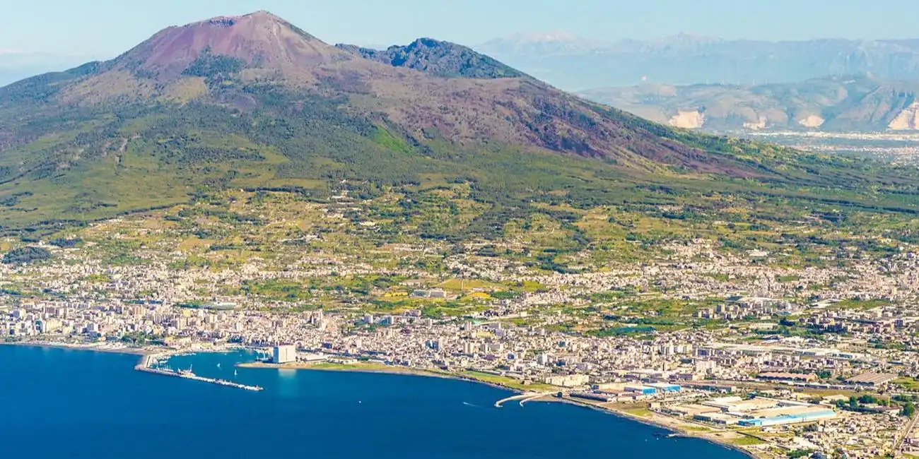 Vesuvius Day Trips from Pompei & Mount Vesuvius: Skip The Line Ticket ...